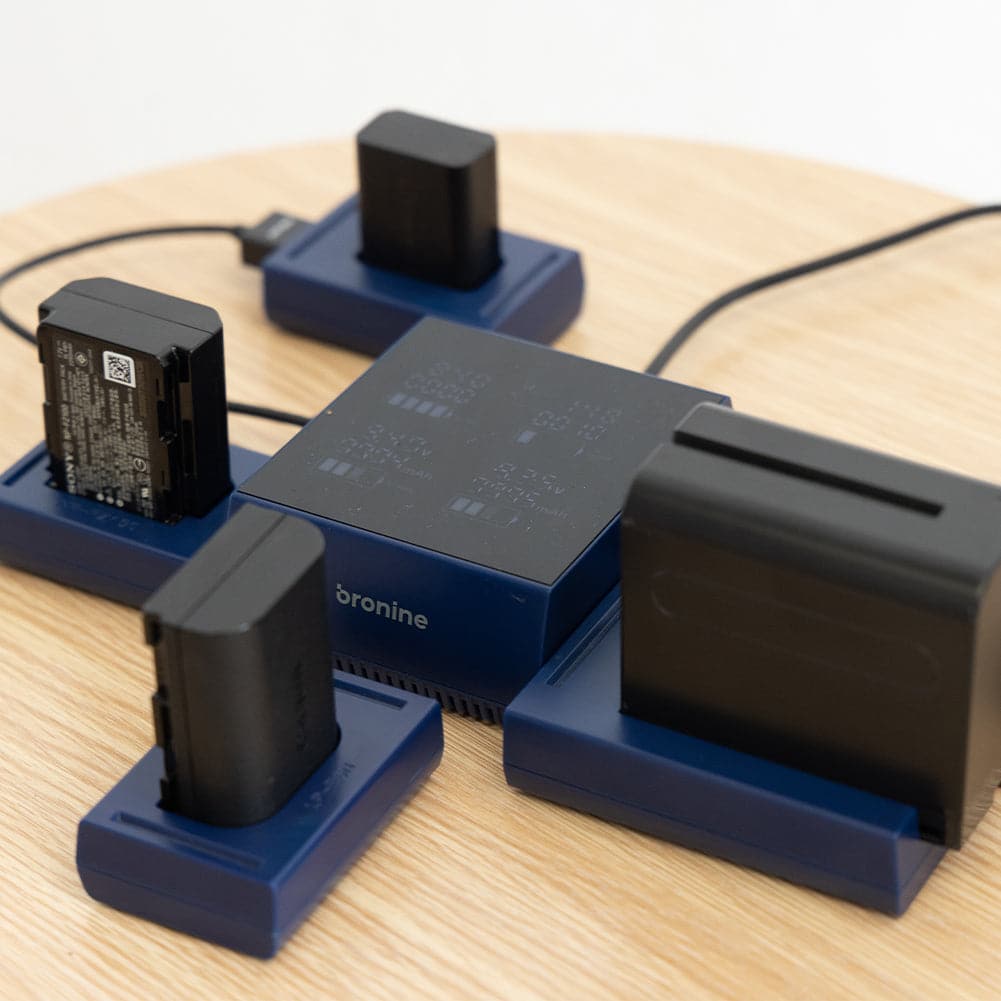 Bronine Multi Brand 4 Port PD Magnetic Camera Charging Station | Hypop