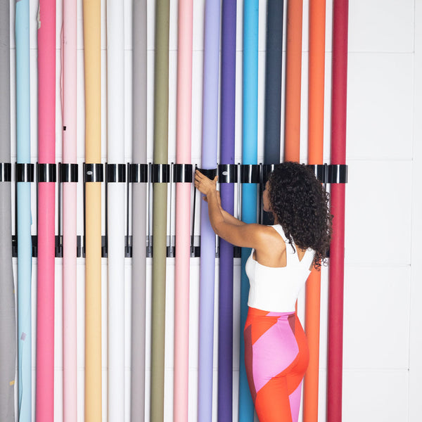 Savage Seamless Paper Background Pro Storage Rack Backdrop Paper Holder ...